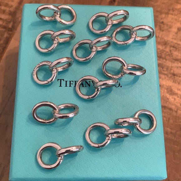 Tiffany & Co. | Jewelry | Tiffany Co Round Open Clasping Link Charm ...